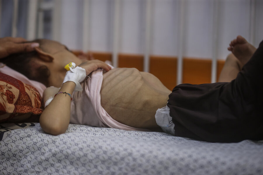 A medida que la hambruna se apodera de Gaza, las familias recurren a ...